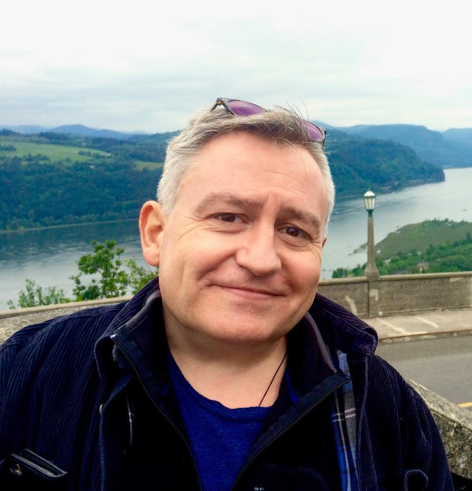 Role models in the dwarfism community: Simon Minty, trainer, consultant ...